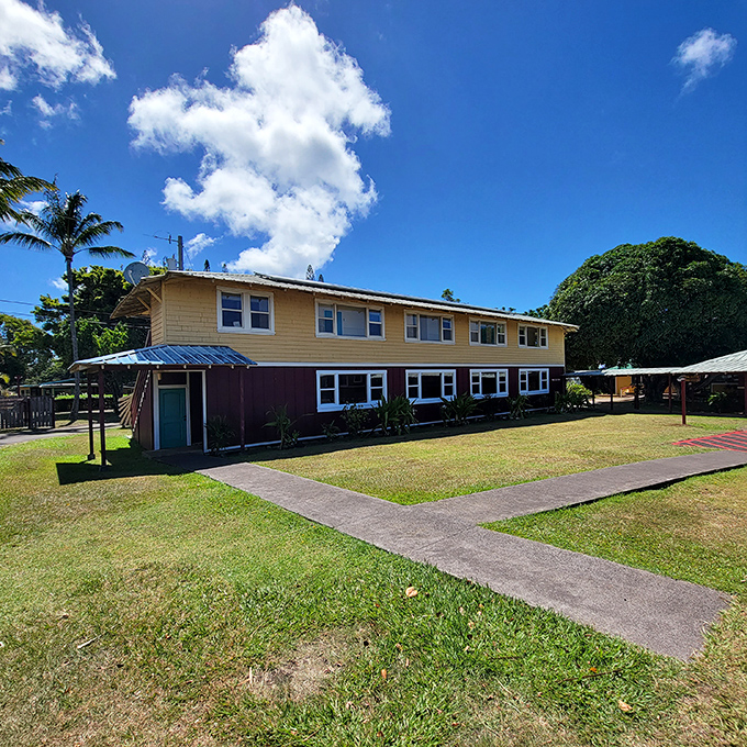 The Kohala Village Inn offers the kind of laid-back accommodations where you might find yourself chatting with locals on the porch instead of staring at your phone.
