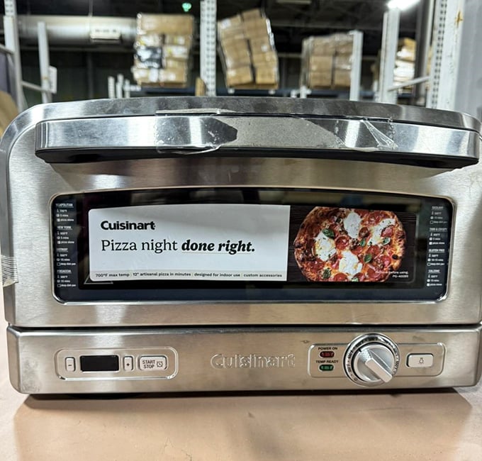 Pizza night revolutionized! This Cuisinart pizza oven could be your ticket to homemade pies that rival your favorite Italian restaurant's finest creations.
