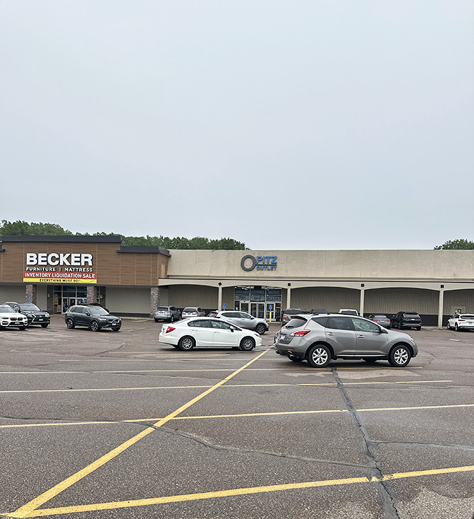 Situated in a convenient Minnetonka location next to Becker Furniture, Opitz makes bargain hunting accessible for shoppers throughout the Twin Cities metro area.