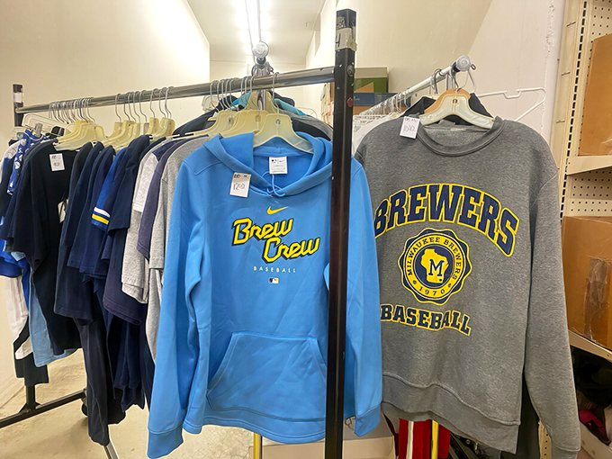 Wisconsin pride on full display! Brewers gear waits patiently for the next superfan to give it a second life.