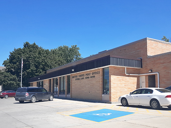 Even the post office in Storm Lake has that certain Midwestern solidity&mdash;mail delivery as architectural statement.