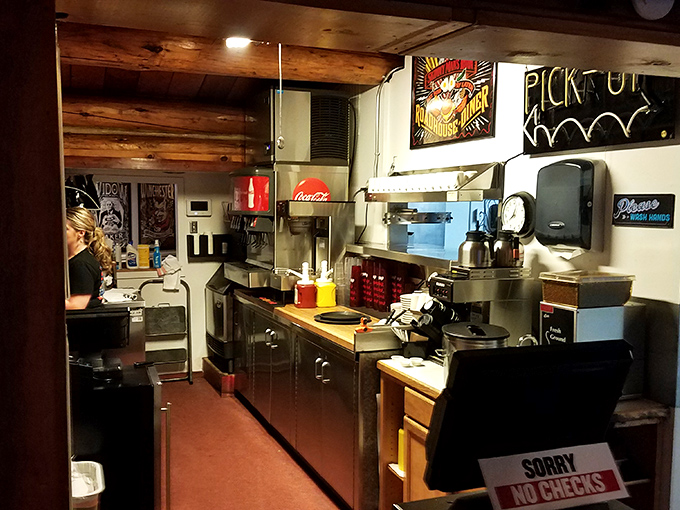 The kitchen may be compact, but like a well-written haiku, it produces works of art within its constraints. Burger poetry in motion.