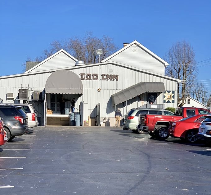 11a. the log inn (haubstadt)