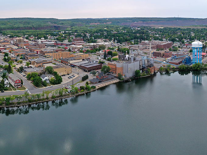 The panoramic view of Virginia showcases its lakeside setting and industrial heritage, creating an affordable haven for retirees seeking value.