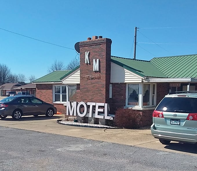The KM Motel sign stands as a retro reminder of road trips before smartphones ruined the adventure.