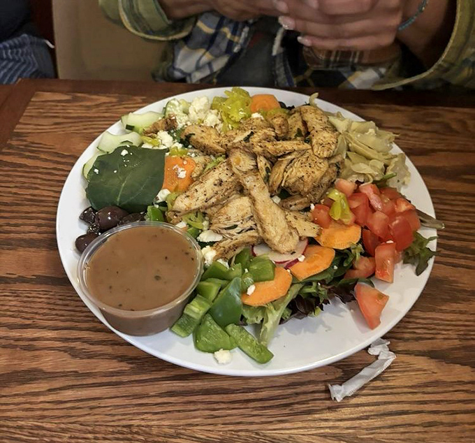 This Greek salad isn't just healthy eating&mdash;it's Mediterranean sunshine on a plate.