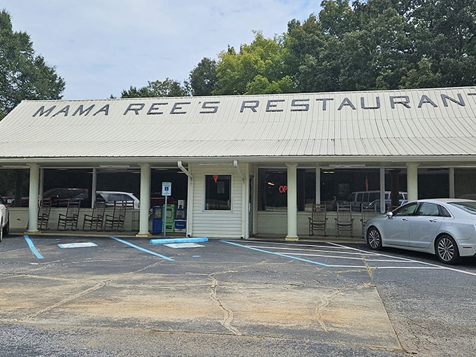 Mama Ree's Restaurant sits ready to serve up comfort food that actually comforts, the kind grandmothers would approve of wholeheartedly.
