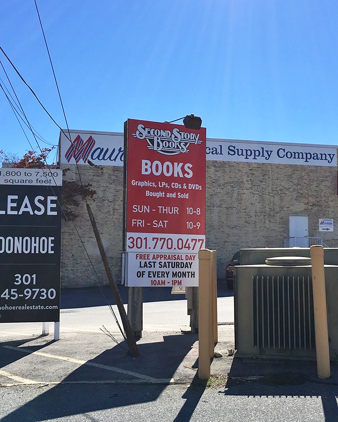 Open until 9 PM on weekends, plus free appraisal days &ndash; they really want you to bring your treasures here.