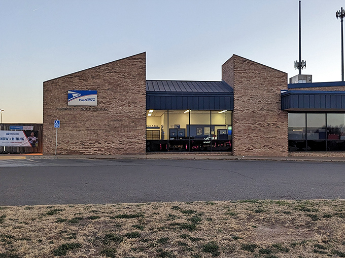 Even Lubbock's post office has architectural personality with its angular stone fa&ccedil;ade. Mail your postcards home: "Eating well, wish you were here!"