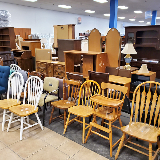 The Windsor chair convention has commenced! These wooden beauties are just waiting for someone to appreciate their spindle-backed charm.