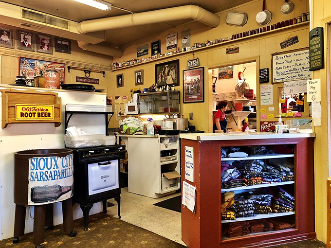 Behind this unassuming counter, culinary magic happens daily. The vintage d&eacute;cor isn't manufactured nostalgia &ndash; it's the real deal, earned through decades of feeding hungry travelers.
