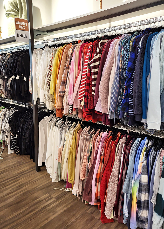 A rainbow of options organized by size and style. The women's tops section proves that "second-hand" and "first-class" aren't mutually exclusive terms.