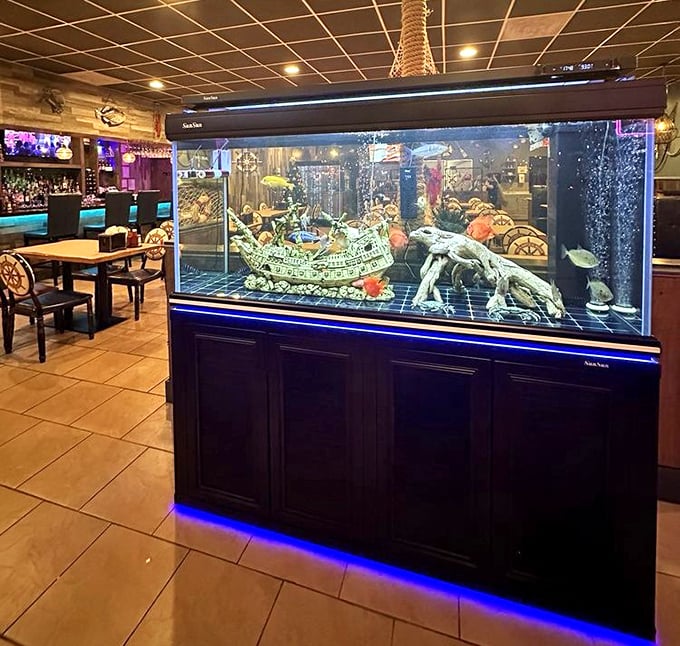 This isn't just an aquarium&mdash;it's dinner theater where the performers are blissfully unaware of their costars' fate on your plate.