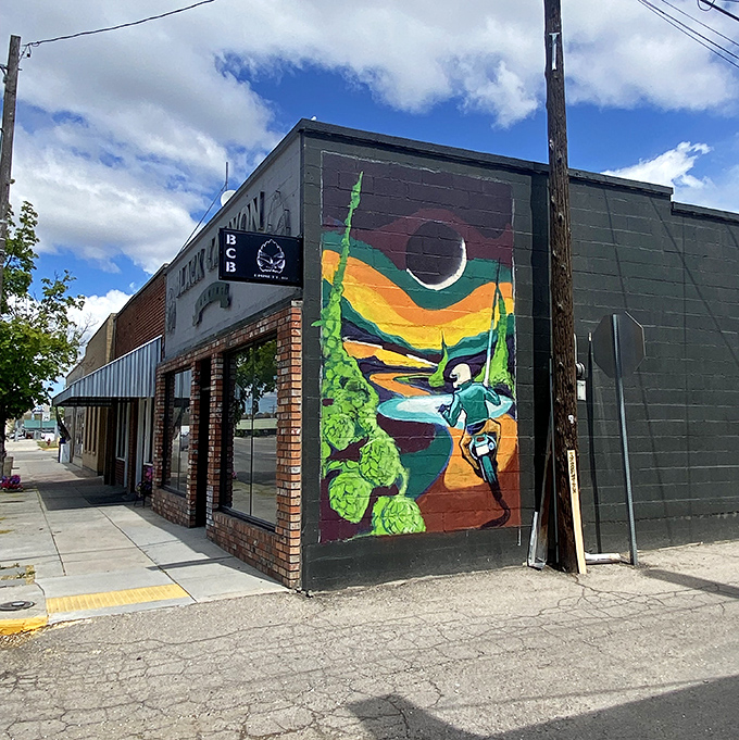 The Black Canyon Taphouse mural celebrates Idaho's hops heritage with artistic flair. Beer appreciation meets public art in the best possible way.
