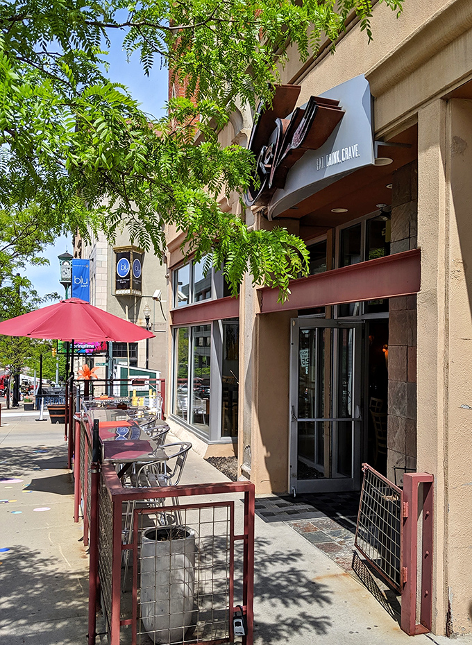 Sidewalk dining at Crave brings urban sophistication to Akron's restaurant scene. Retirement never tasted so good or cost so little.