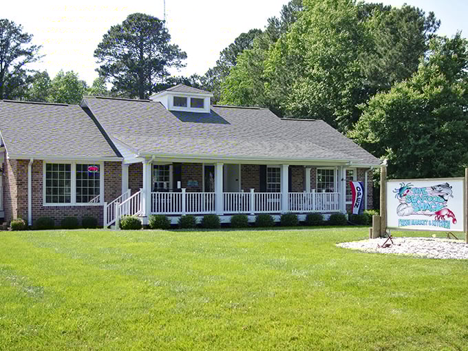 The Seafood Shack promises exactly what coastal dreams are made of: fresh catches served with a side of waterfront tranquility.