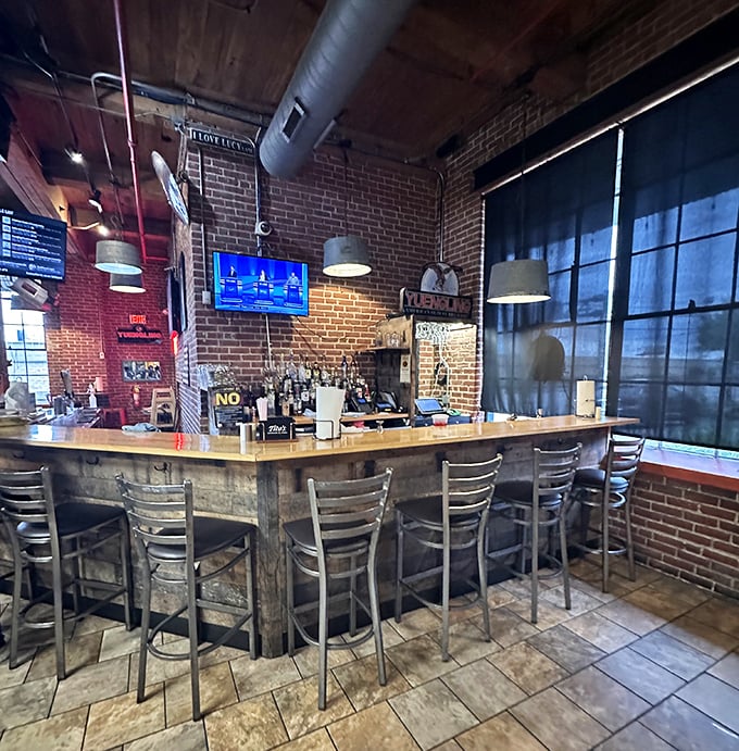 The bar area proves that good BBQ deserves good drinks. Those brick walls have probably heard some excellent food-induced sighs of happiness.