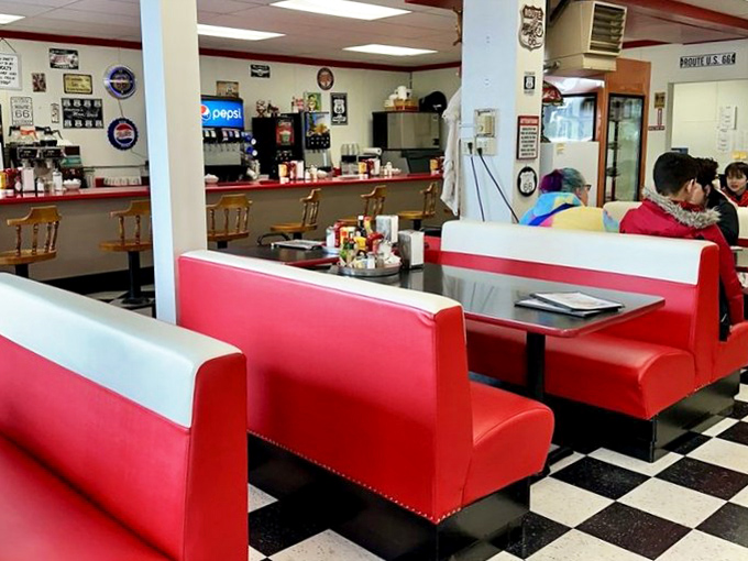 These booths have witnessed first dates, family reunions, and countless decisions about whether to splurge on pie after breakfast.