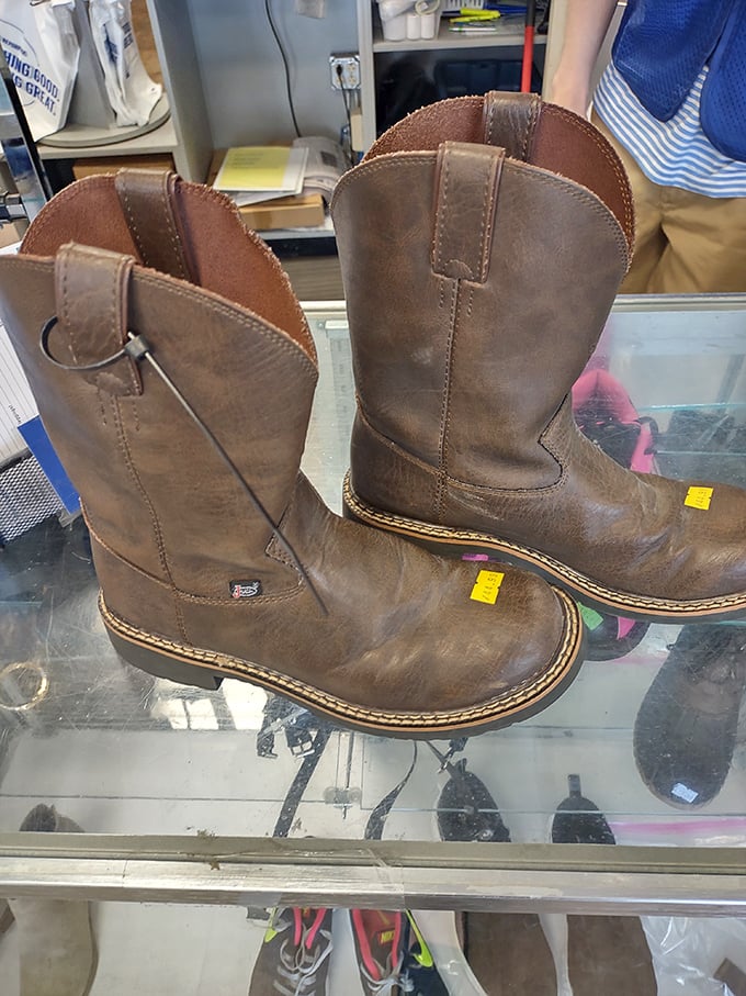 These barely-worn leather boots are ready for their next adventure&mdash;Kentucky craftsmanship at a price that won't kick your budget.