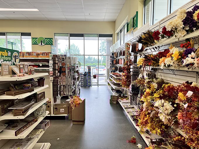 Seasonal d&eacute;cor that transforms faster than a chameleon at a paint factory&mdash;autumn's warm hues ready to make any North Carolina home feel festive.