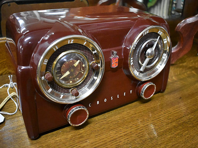 This Crosley radio reminds us when music and time lived together in beautiful wooden and Bakelite boxes on nightstands across America.