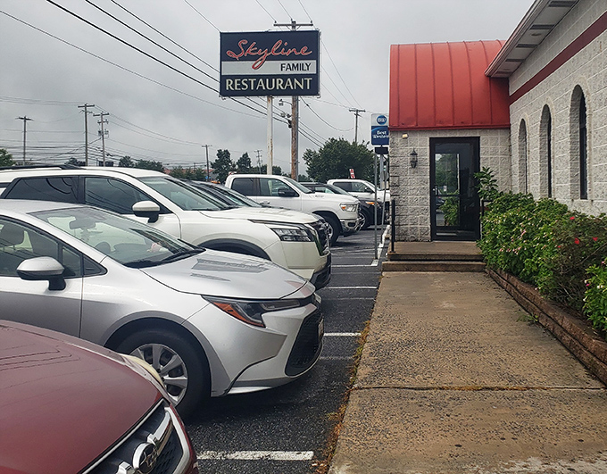A packed parking lot tells you everything you need to know&mdash;locals vote with their car keys, and they've elected Skyline their breakfast president.