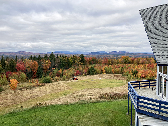 Autumn's paintbrush turns Greenville's hillsides into a canvas of reds and golds that would make even Vermont jealous.