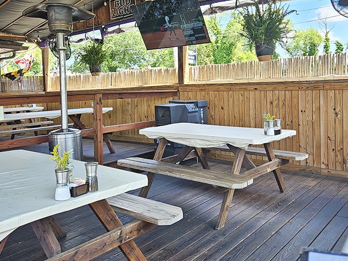 The outdoor deck offers picnic-table dining with fresh air seasoning&mdash;Maryland's version of al fresco perfection.