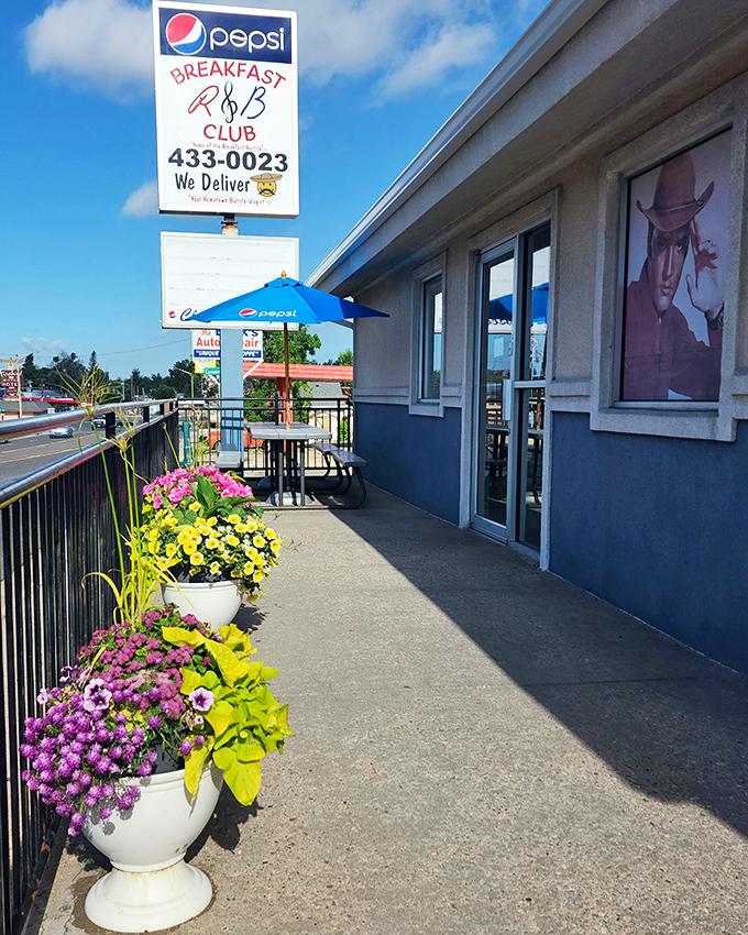 Summer brings colorful flowers to brighten the patio, where diners can enjoy their breakfast with a side of Wyoming sunshine.