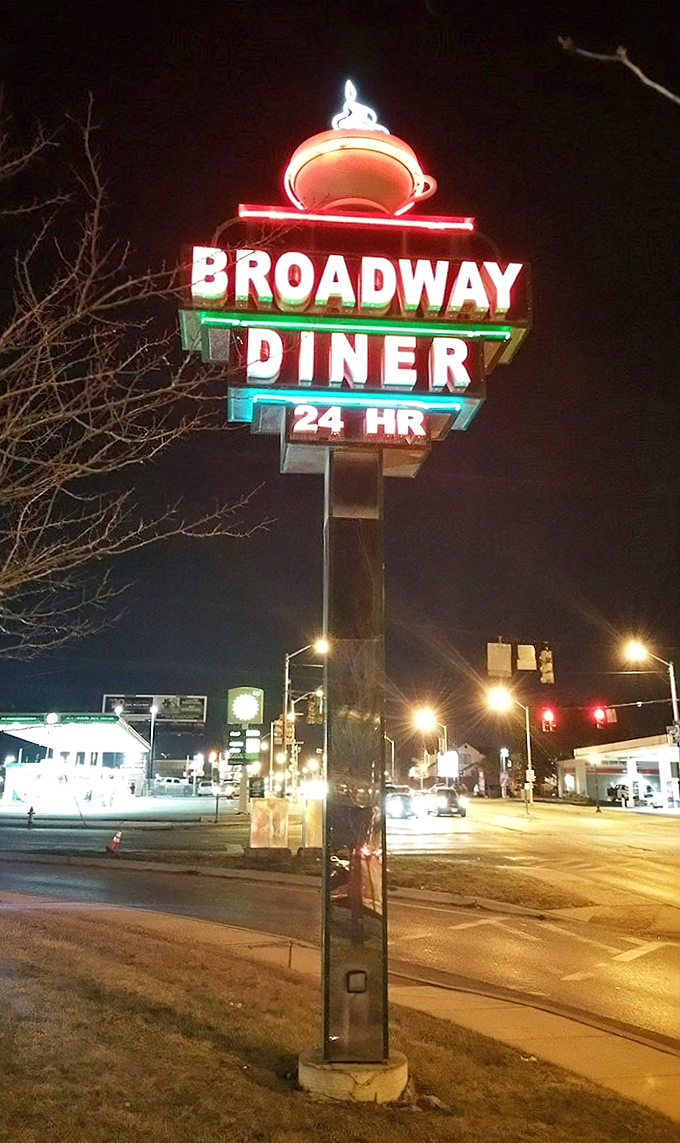 The neon beacon that's guided hungry night owls for decades. That "24 HR" promise is the most beautiful phrase in the English language.