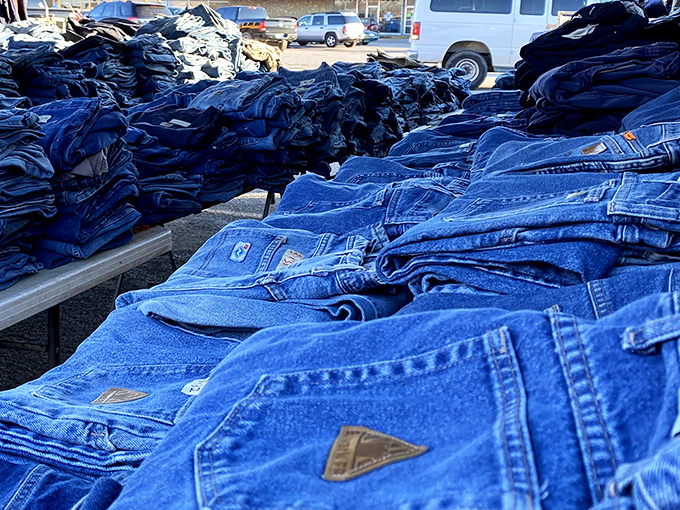 Denim for days! A sea of blue jeans that proves Oklahoma understands America's most democratic fashion statement never goes out of style.