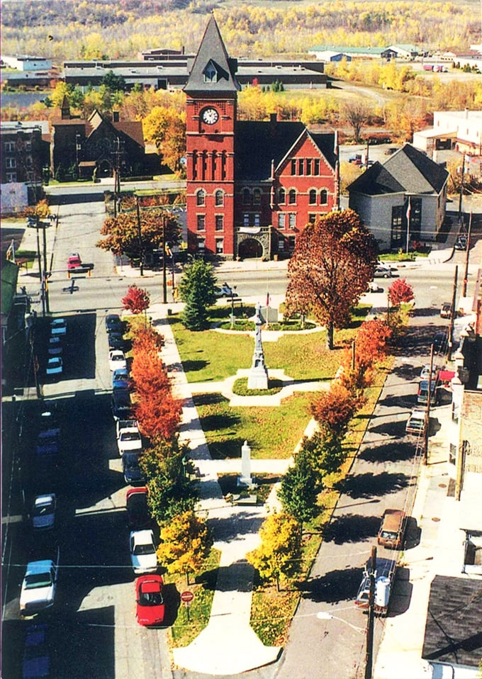 The historic city center showcases Carbondale's thoughtful urban planning, with green spaces and architecture that's stood the test of time.