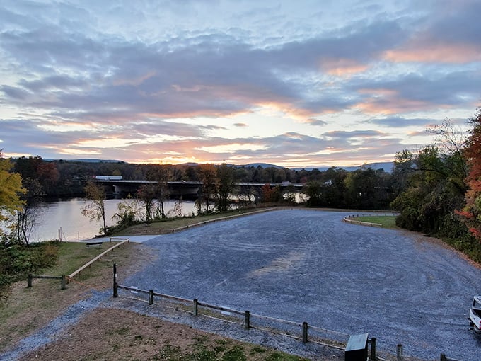 Sunset over the Hudson River creates the kind of view that makes smartphone cameras feel wholly inadequate and locals feel smugly fortunate.