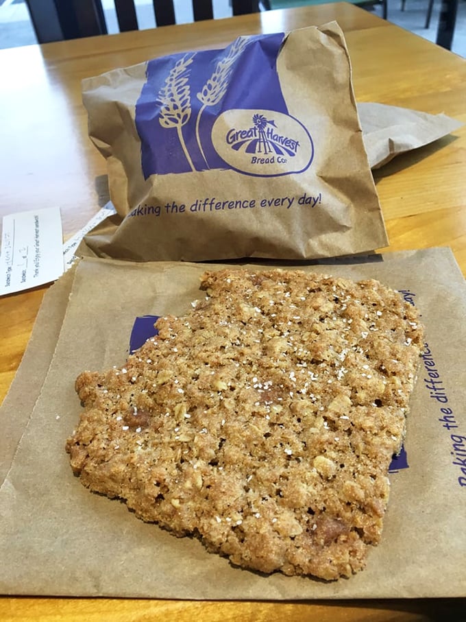 Their paper bag is like a treasure chest for carb enthusiasts. "Making the difference every day" isn't just a slogan—it's what happens to your mood after eating here.