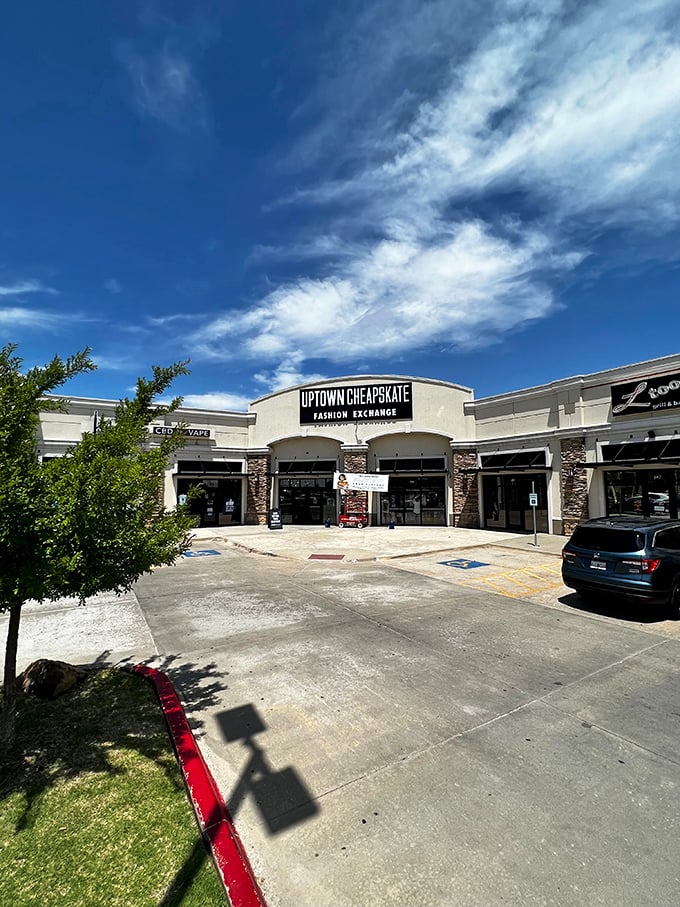 Ample parking means your fashion adventure begins stress-free. One less obstacle between you and those incredible finds.