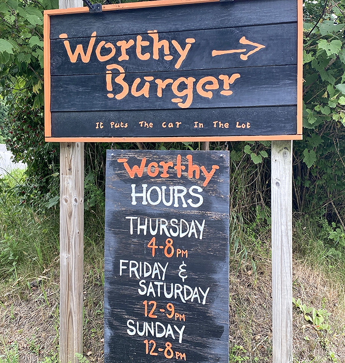 The sign says it all&mdash;"It puts the car in the lot"&mdash;a bit of burger humor that perfectly captures this joint's unpretentious charm.