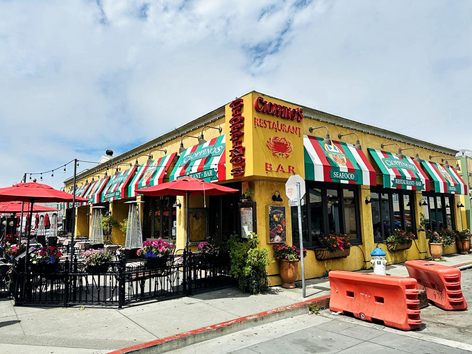 Cioppino's bright yellow facade and striped awnings scream "San Francisco classic!" Like a postcard come to life on Fisherman's Wharf.
