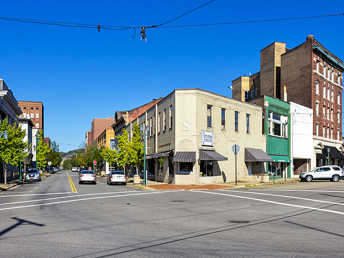 Downtown East Liverpool welcomes you with classic brick buildings and a main street straight out of a Norman Rockwell painting.