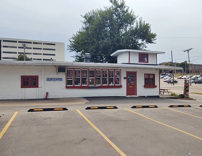 Maid-Rite's classic roadside charm promises loose meat sandwiches that have satisfied Illinois appetites for generations.