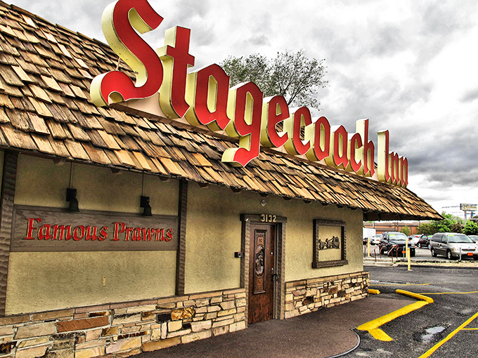 "Famous Prawns" may be on the sign, but it's the steaks that have locals lining up at this Garden City institution.