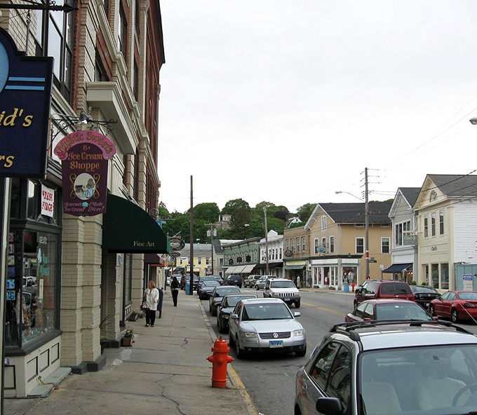 Strolling down Main Street in Mystic feels like walking through a movie set&mdash;except the quaint shops and character are 100% authentic.