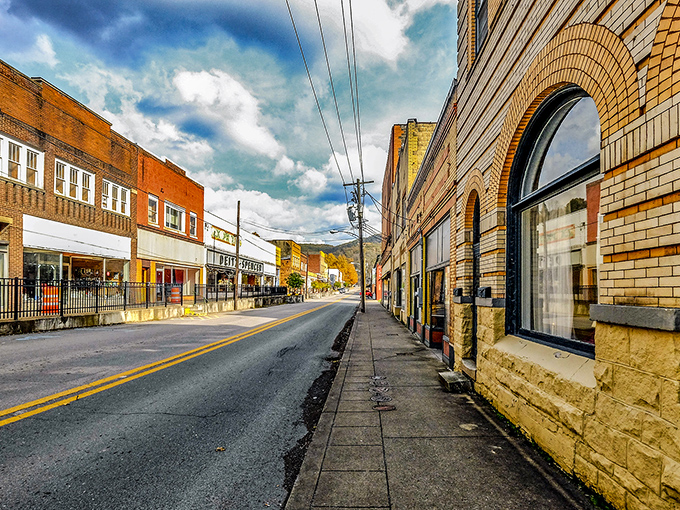 Downtown Richwood's intersection captures small-town America in amber&mdash;traffic lights optional when everyone already knows where you're headed.