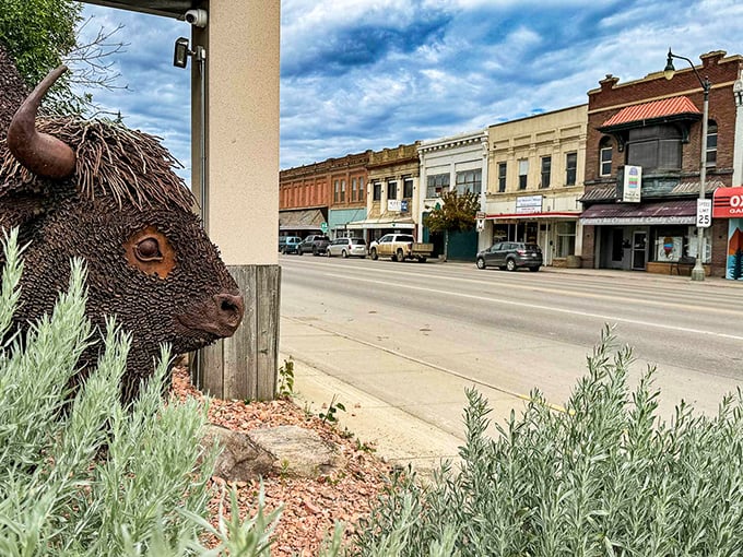 That buffalo sculpture isn't just watching traffic&mdash;he's keeping an eye on property values that would make big-city dwellers weep with envy.