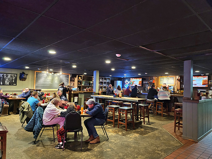 No white tablecloths here – just honest food, good company, and the kind of atmosphere where calories don't count.