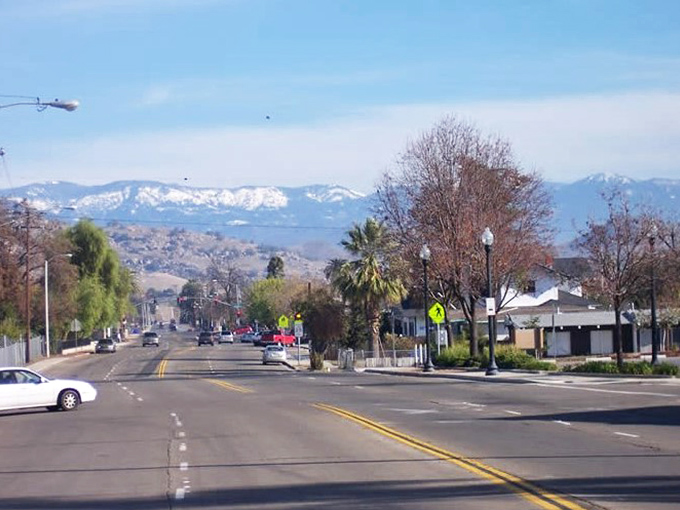 Snow-capped mountains frame Porterville's streets like a postcard come to life &ndash; the view alone is worth more than coastal real estate prices.
