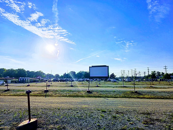 Under the vast Illinois sky, the blank screen waits patiently for dusk—like a canvas about to be splashed with Hollywood dreams.