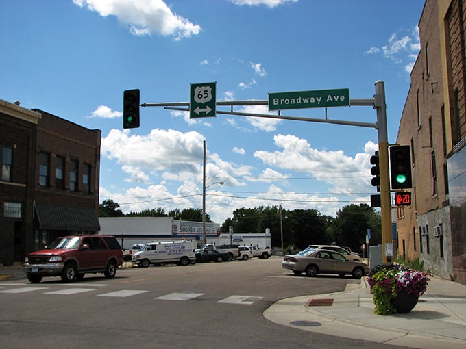 Albert Lea's Broadway Avenue stretches before you like a Norman Rockwell painting come to life, minus the hefty art gallery price tag.