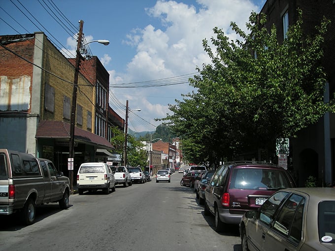 Harlan's charming downtown looks like it belongs on a postcard, complete with vintage storefronts and unhurried pace.
