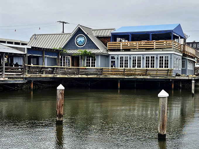 When your restaurant literally floats on the water, you know the seafood's going to be fresh.