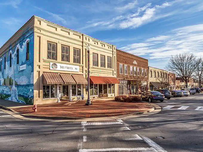 Scottsboro's brick-paved downtown looks like a movie set where the director said, "Make it charming, but keep it real!"